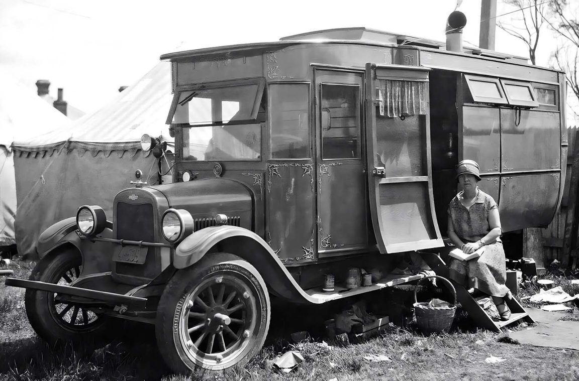 "vintage wood" - Rare Historical Photos