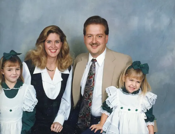 Studio Lights and 1990s Style: Family Portraits of the Era - Rare ...