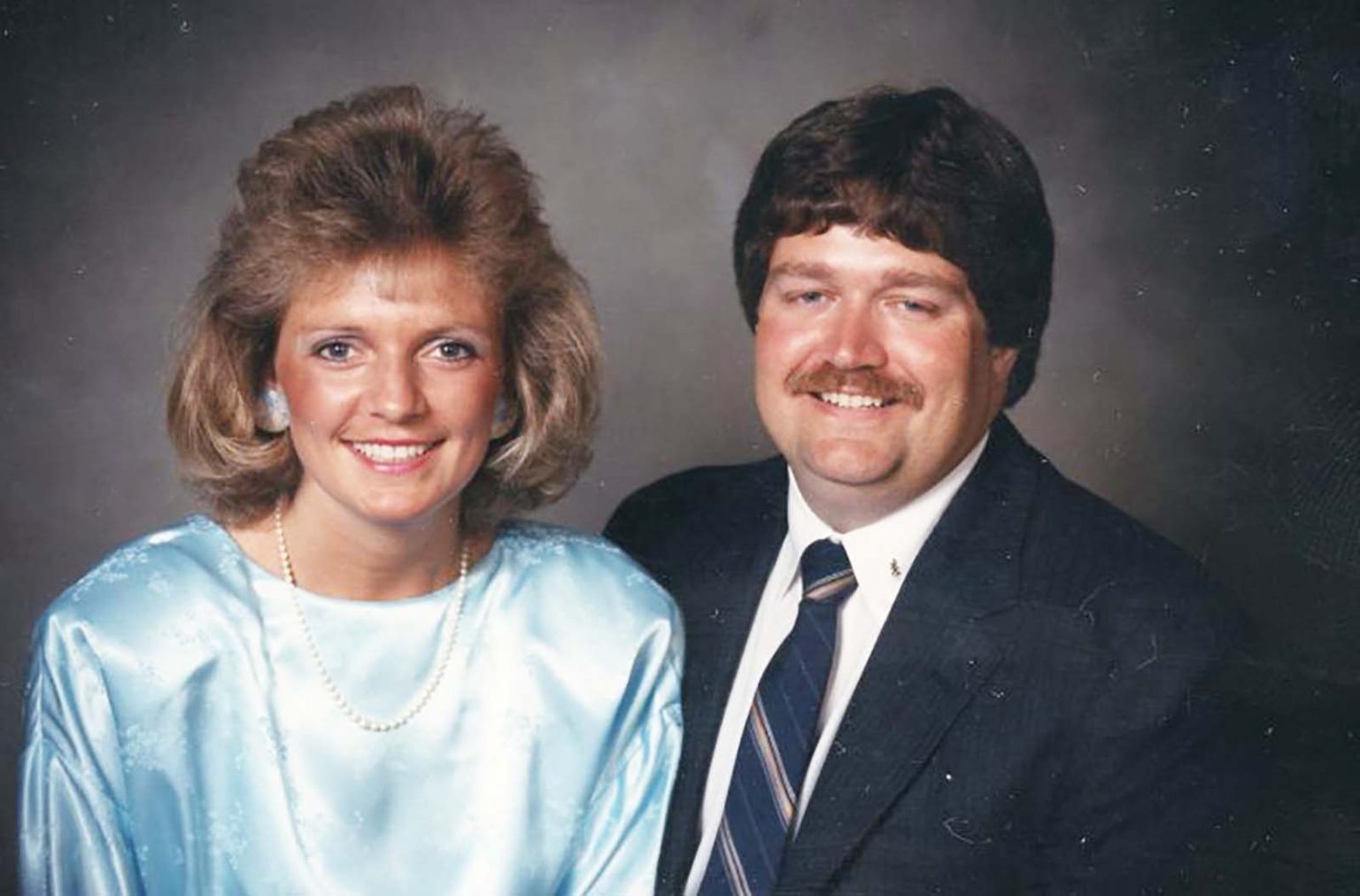 Studio Portraits of 1980s Couples That Show Exactly How the Era Looked ...