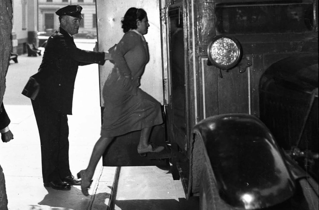 Vintage Photos of Mob Molls: The Women Who Lived Alongside New York's ...